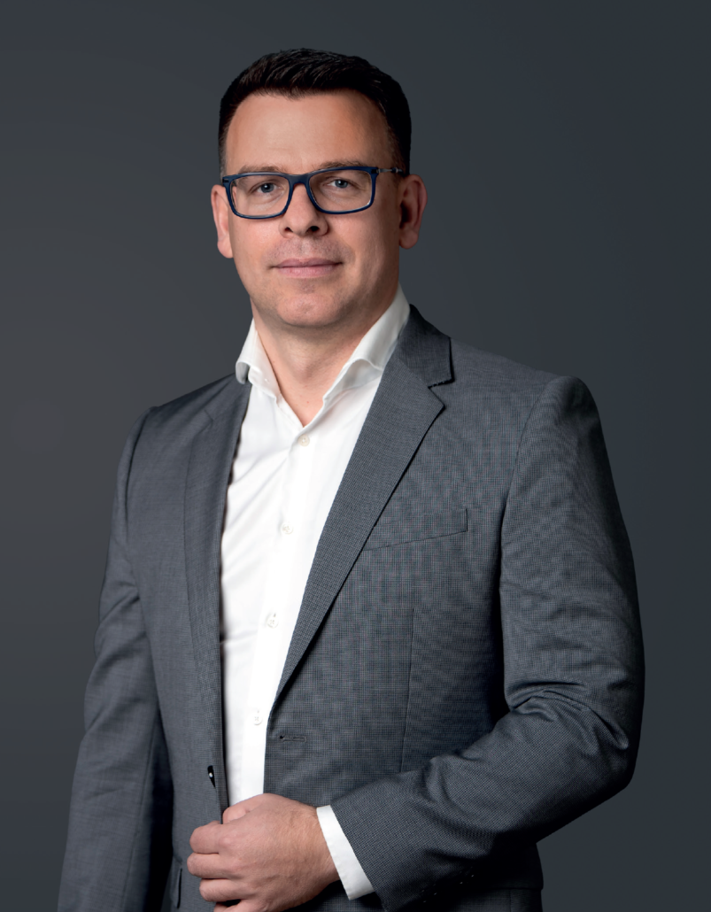 O NAS - DYLEWSKI | Lighting